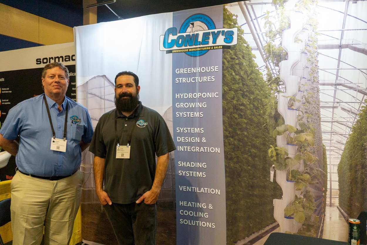 Awards, tarrifs, educational tracks and happy hour