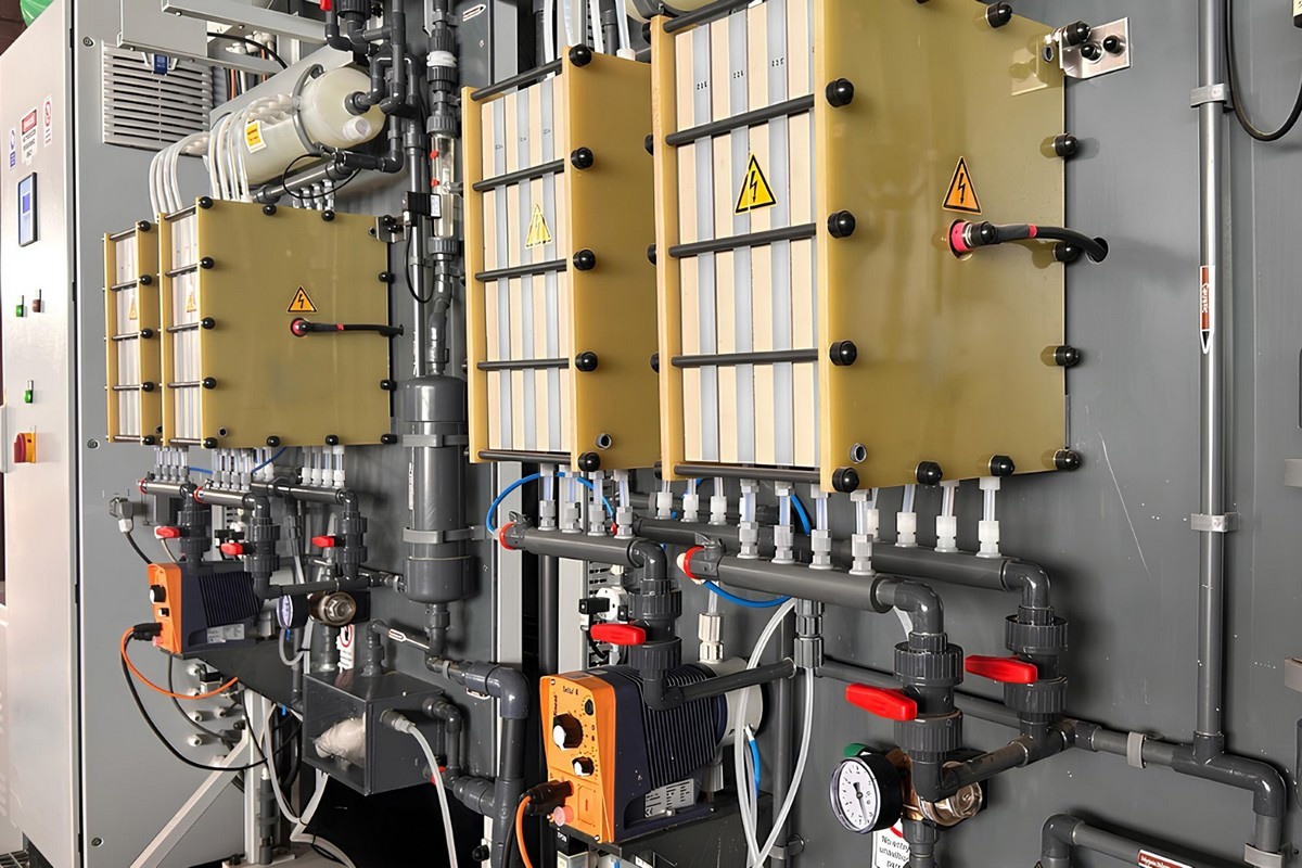 Extending the lifespan of gutters and irrigation pipes with water ...